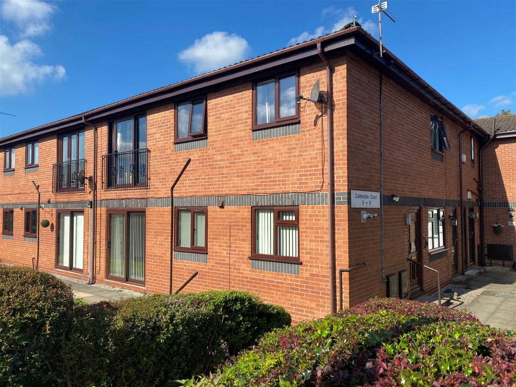 Calderdale Court Denbydale Way Royton 2 Bed Ground Floor Flat £150 000