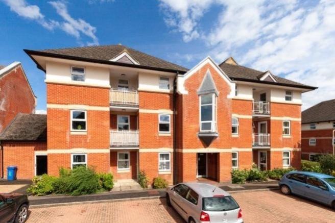 Jackman Close Abingdon Ox14 2 Bed Ground Floor Flat £995 Pcm £230 Pw