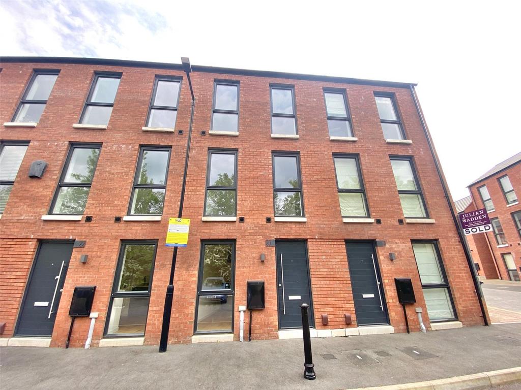 Fairway View, Reddish, Stockport, SK5 3 bed house - £249,500