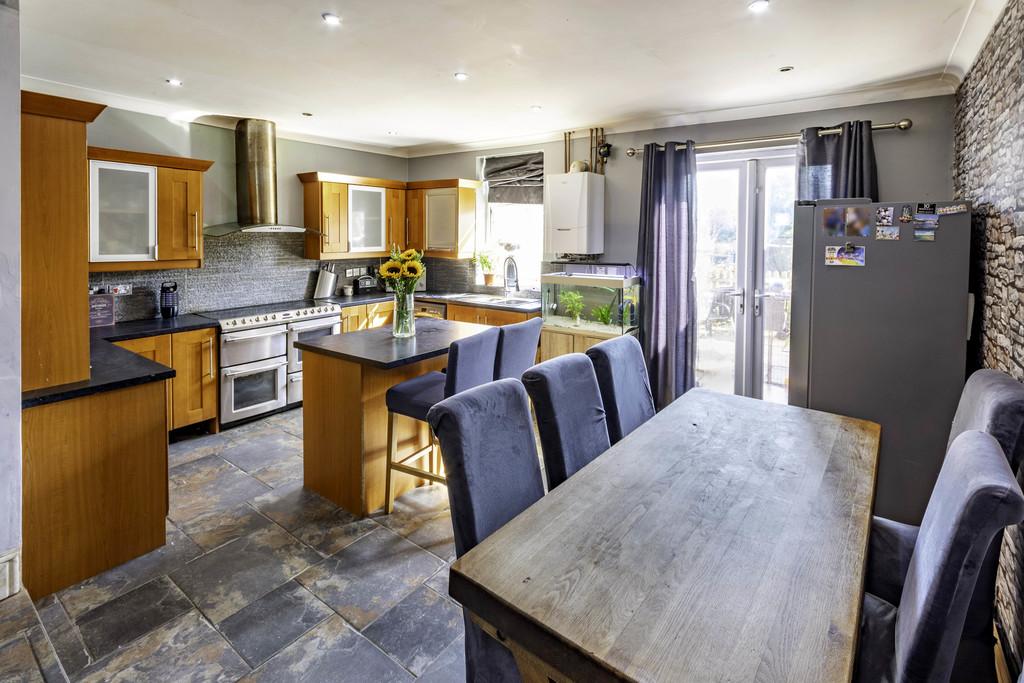 Cobwell Road, Retford 5 bed end of terrace house for sale - £335,000