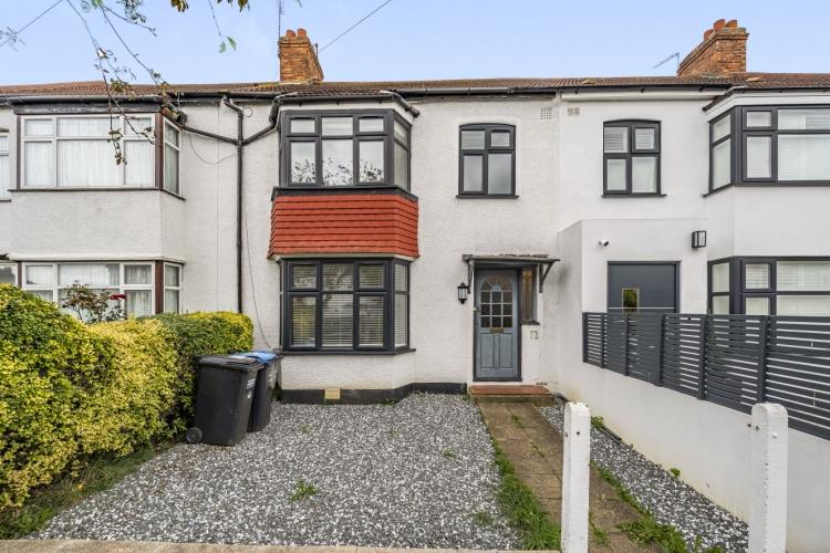 Brickfield Road Thornton Heath CR7 3 bed house - £2,150 pcm (£496 pw)