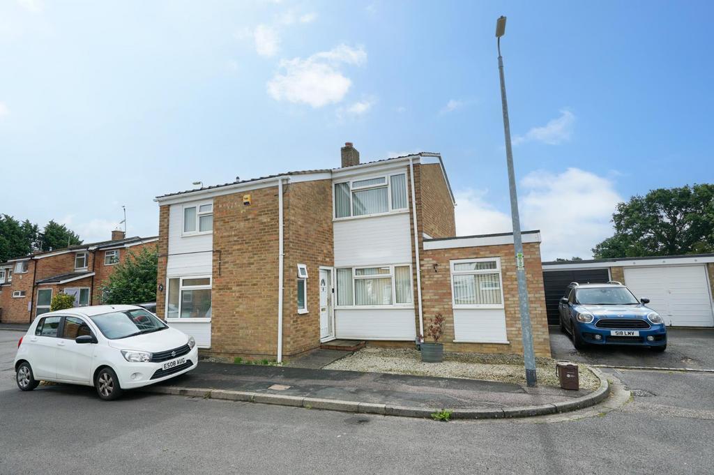 Danes Way, Leighton Buzzard 4 bed detached house - £399,995