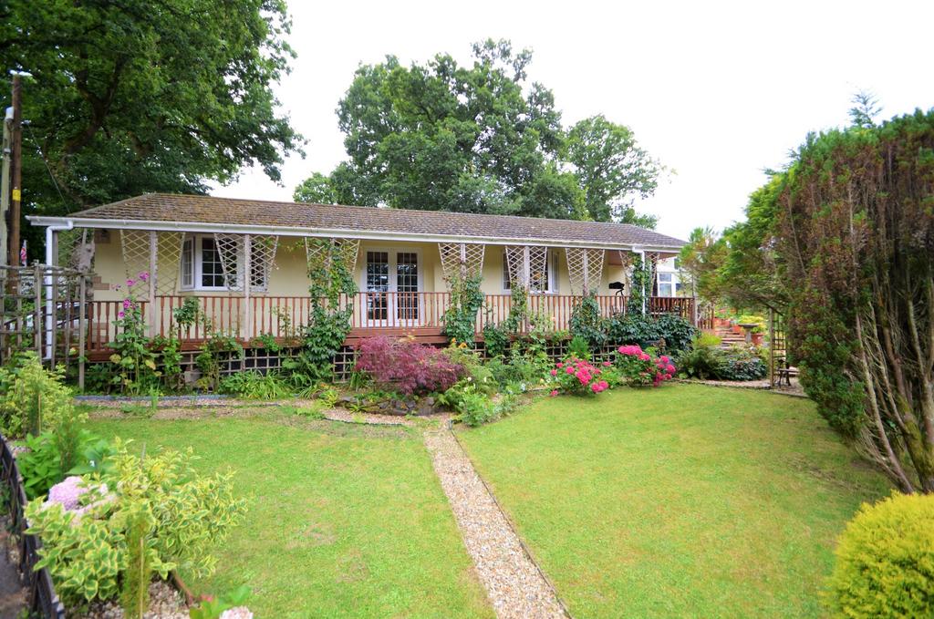 Pathfinder Village, Exeter EX6 2 bed park home - £240,000