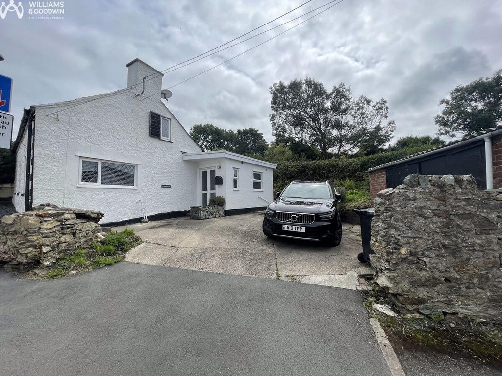 Penysarn, Penysarn, Anglesey, LL69 3 bed cottage for sale - £200,000