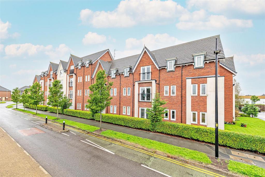 Orleans Court, Louisiana Drive... 2 bed apartment - £900 pcm (£208 pw)