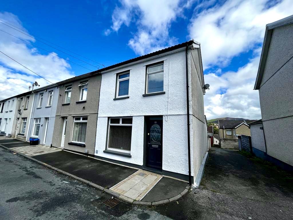 Penydarren Merthyr Tydfil Cf47 3 Bed Terraced House For Sale £160 000