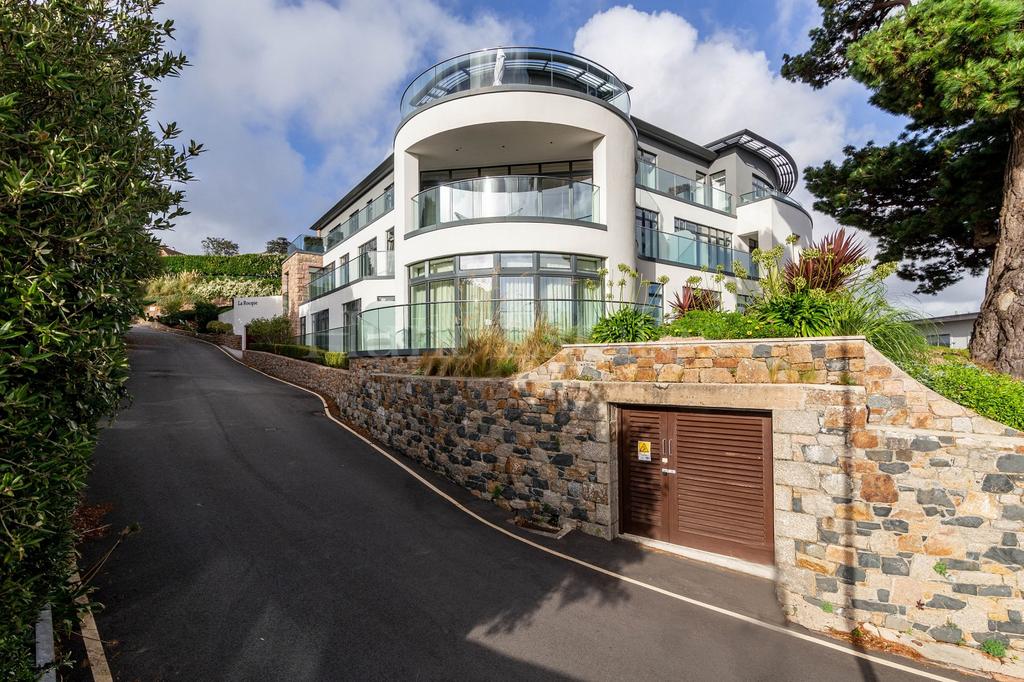 Le Mont De La Rocque, St. Brelade, Jersey. JE3 8BQ 2 bed ground floor ...