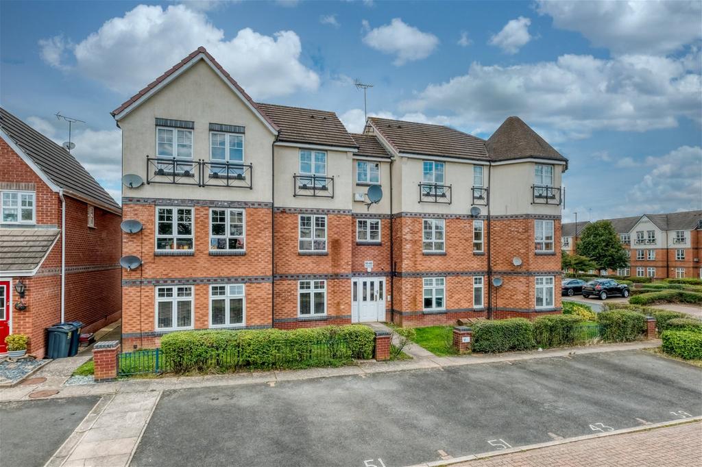 Westwood Drive, Rednal, Birmingham... 2 bed flat - £145,000