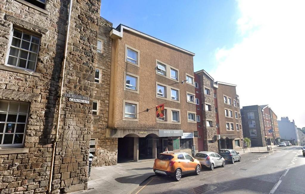 Canongate, Edinburgh, EH8 2 bed flat - £1,175 pcm (£271 pw)