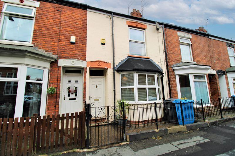 Thoresby Street, Hull, HU5 2 bed terraced house - £110,000