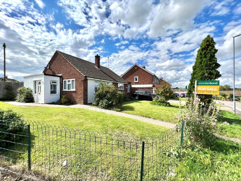 Lodge Close, Duston, Northampton NN5 3 bed detached bungalow for sale ...