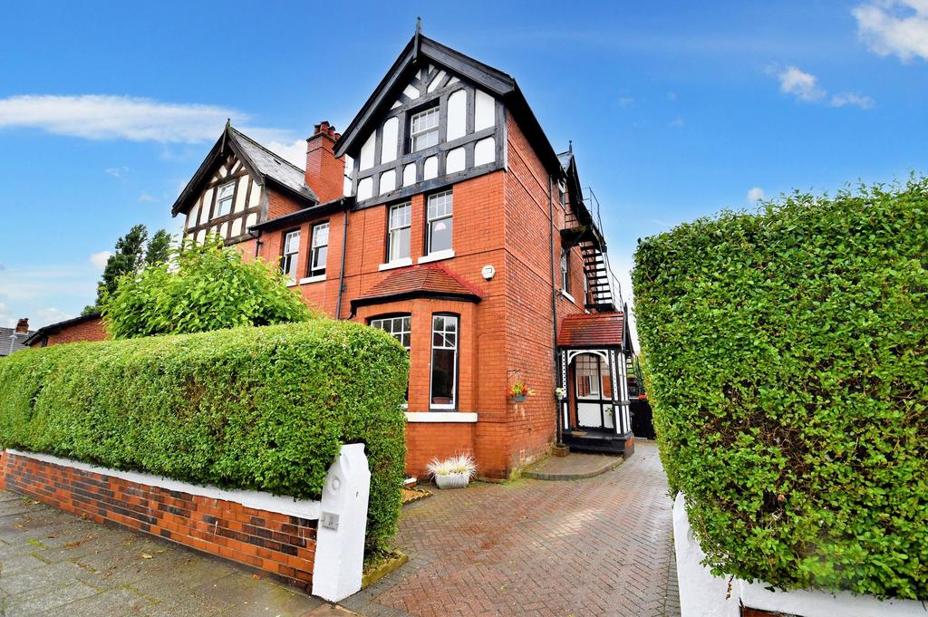 Grange Drive, Monton, M30 5 bed semi-detached house - £550,000