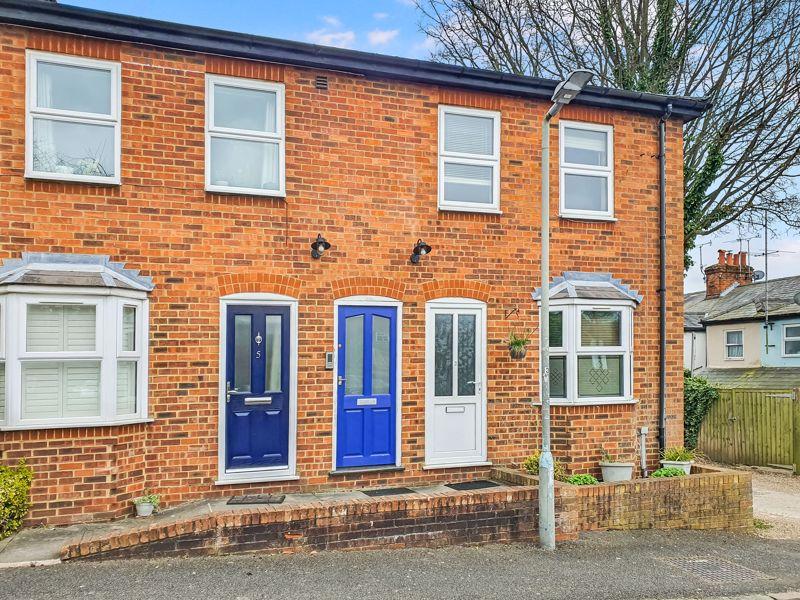 Saffron Road, High Wycombe HP13 1 bed property - £1,025 pcm (£237 pw)