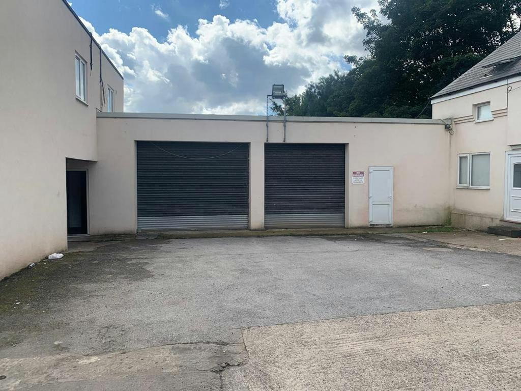 Unit 3, 159 Yorke Street, Mansfield... Warehouse - £1,000 pcm (£231 pw)