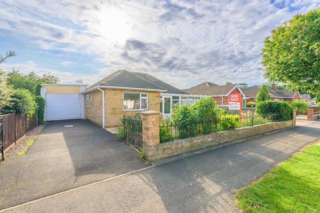 Beresford Avenue, Skegness PE25 2 bed detached bungalow for sale - £295,000