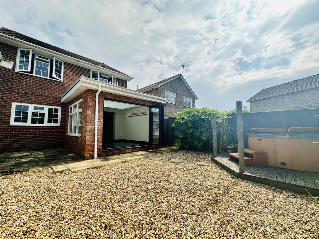 Poole, Dorset 4 bed detached house - £1,900 pcm (£438 pw)