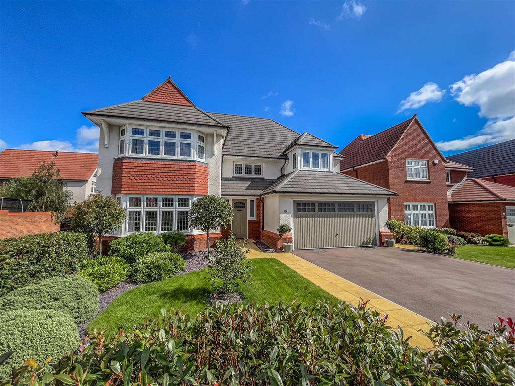 Troed-Y-Gaer Road, Bassaleg, Newport 4 bed detached house for sale - £ ...