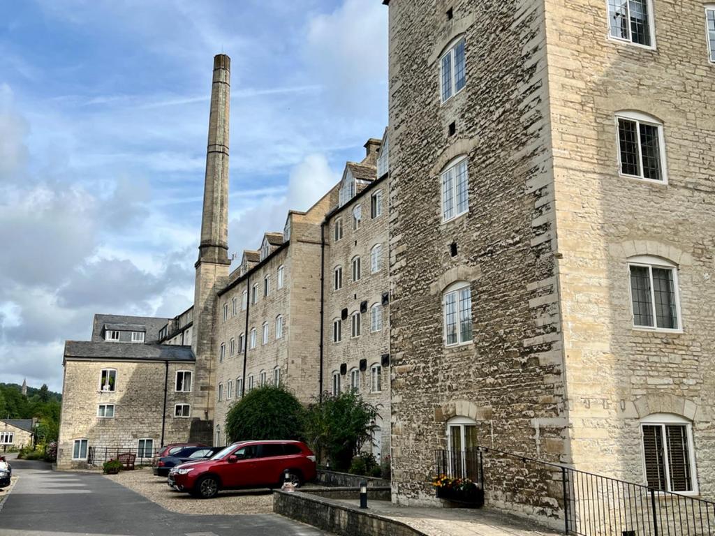 Dunkirk Mills, Inchbrook, Stroud 2 bed apartment - £245,000