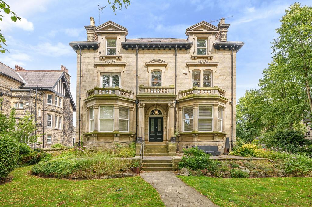 Ripon Road, Harrogate, HG1 3 bed apartment - £485,000