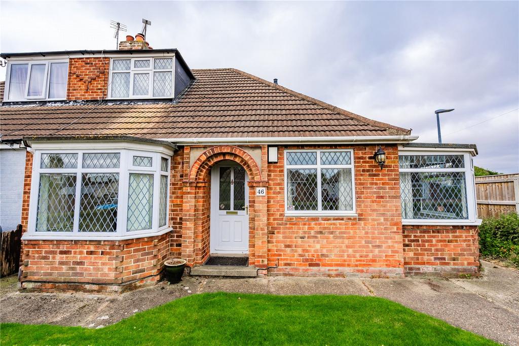 Croxby Avenue, Grimsby, Lincolnshire, DN33 2 bed bungalow for sale - £ ...