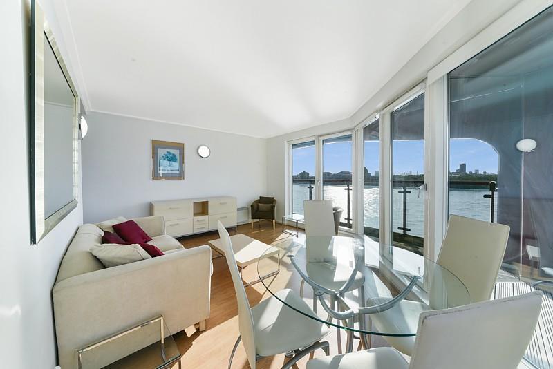 Seacon Tower, Hutchings Street, Nr... 2 bed apartment - £2,492 pcm (£ ...