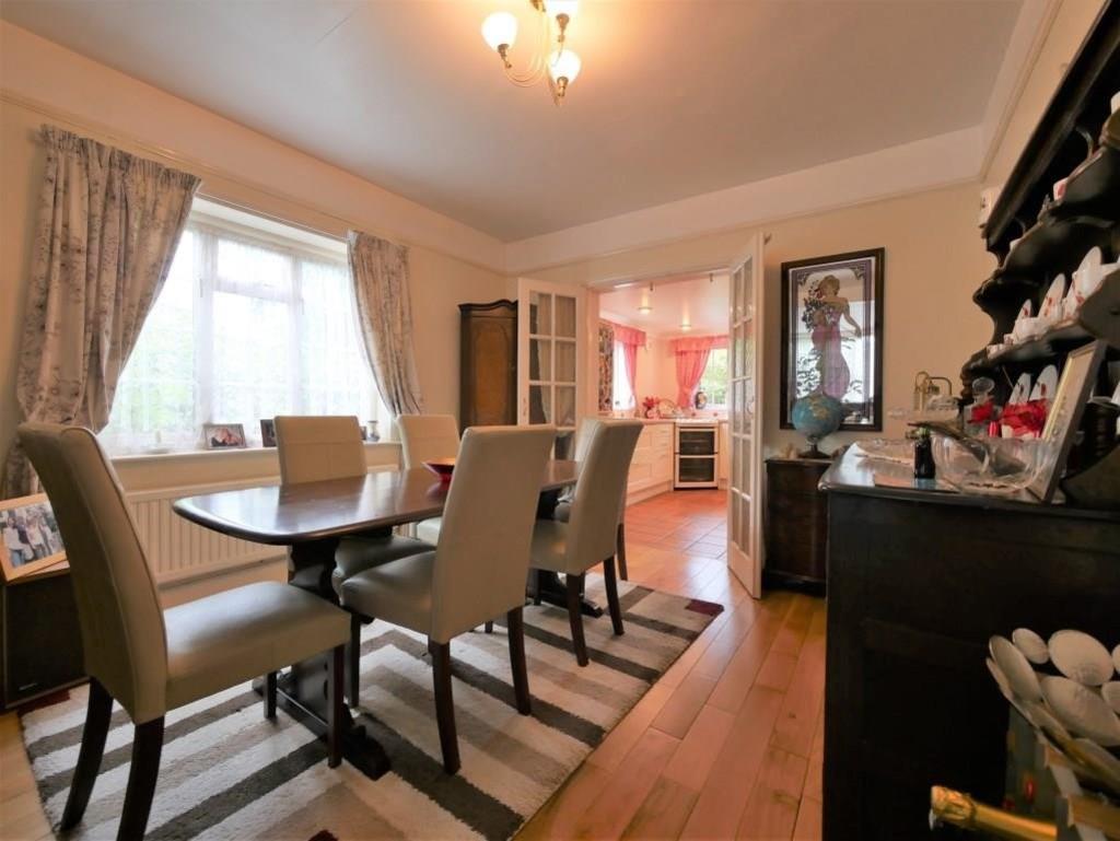 Ipswich Road Holbrook 4 Bed Detached House For Sale £525 000