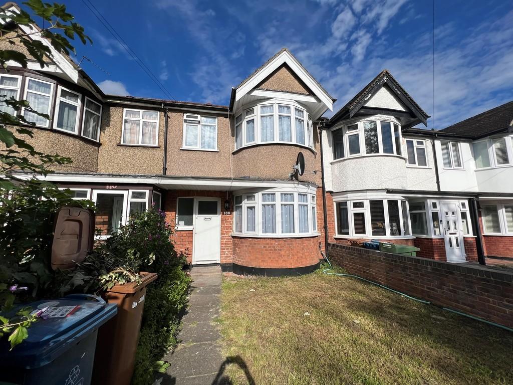Kings Road, Harrow HA2 3 bed terraced house to rent - £2,300 pcm (£531 pw)