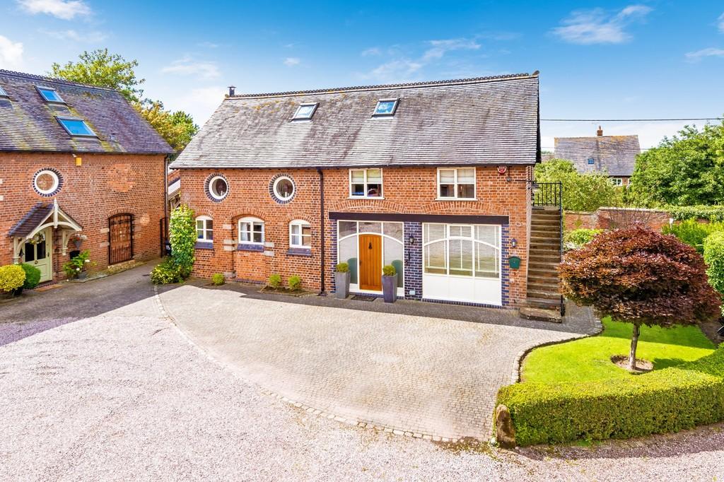 Checkley Lane, Checkley 3 bed barn conversion - £475,000