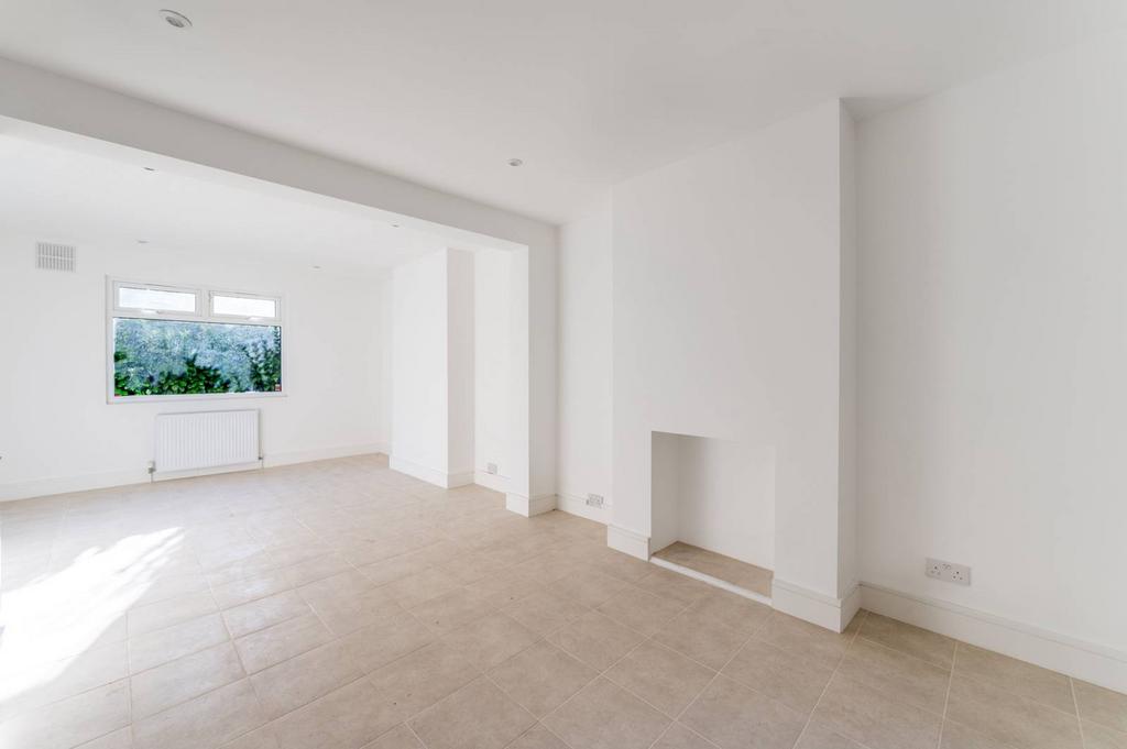 Whateley Road, SE20, Penge, London, SE20 3 bed terraced house - £2,300 ...