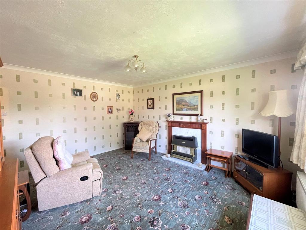 Main Street Seamer Scarborough 3 Bed Detached Bungalow For Sale £