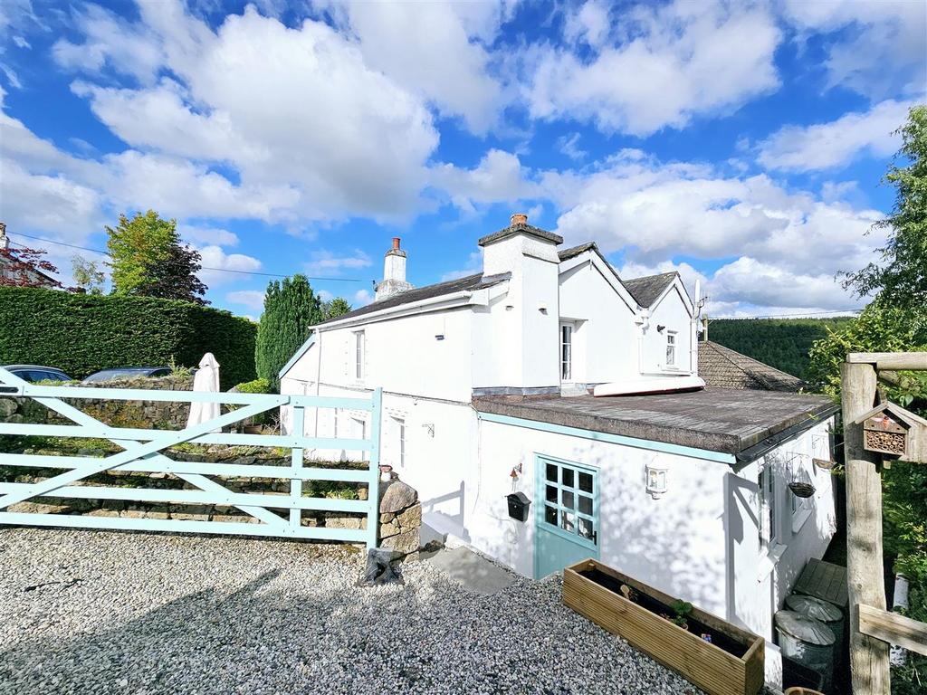 King Street, Gunnislake 3 bed cottage - £379,950