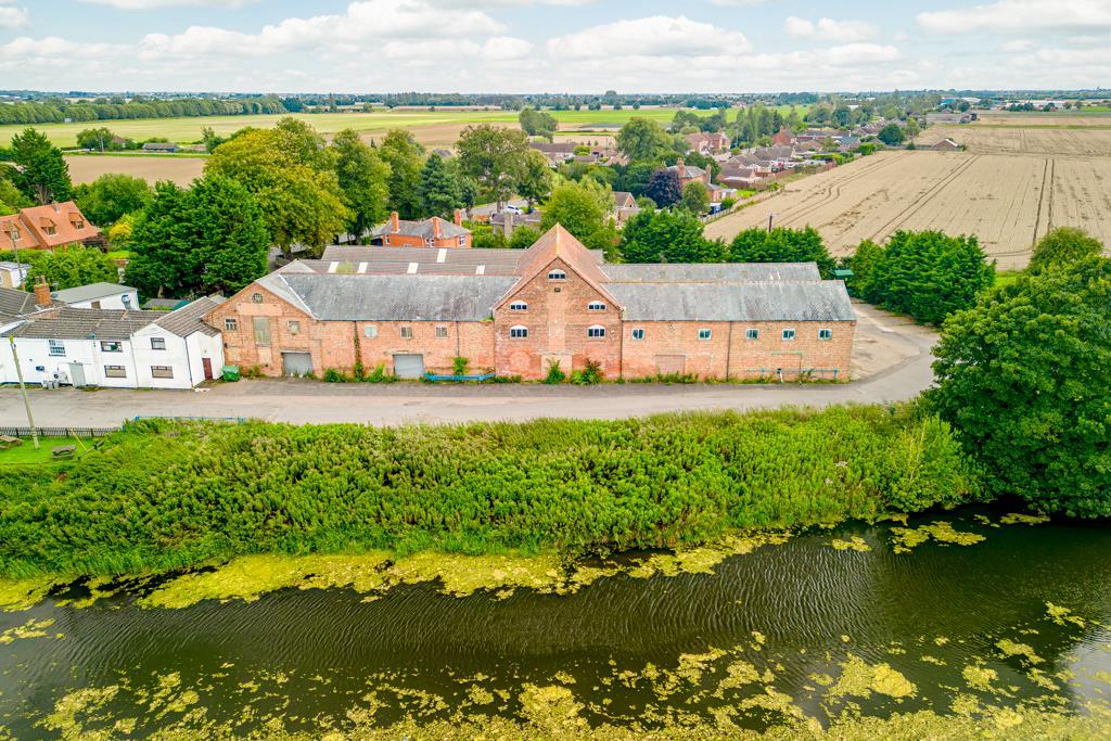 Hubberts Bridge, Boston Industrial unit - £375,000