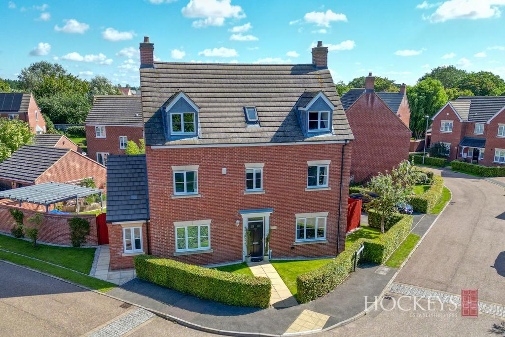 Eaton Way, Longstanton, CB24 5 bed detached house - £700,000