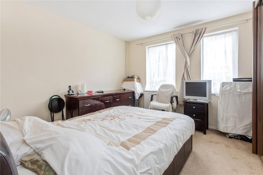 Chicksand Street, London, E1 4 bed terraced house for sale - £900,000