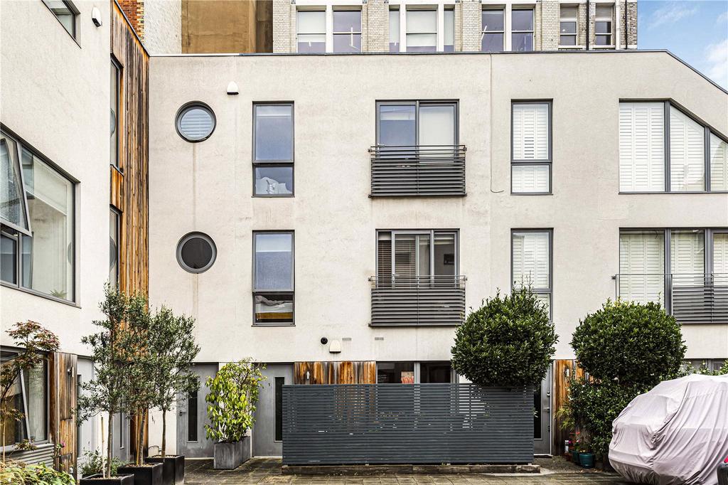 Garrett Street, London, EC1Y 3 bed terraced house - £4,500 pcm (£1,038 pw)