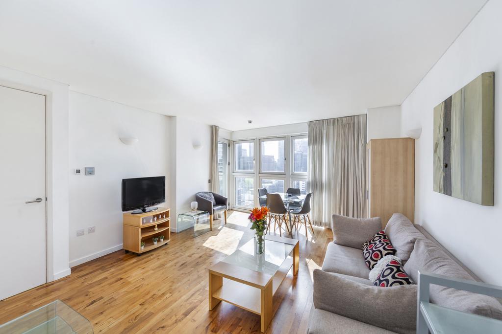 New Providence Wharf, Fairmont Avenue 1 bed flat - £2,350 pcm (£542 pw)