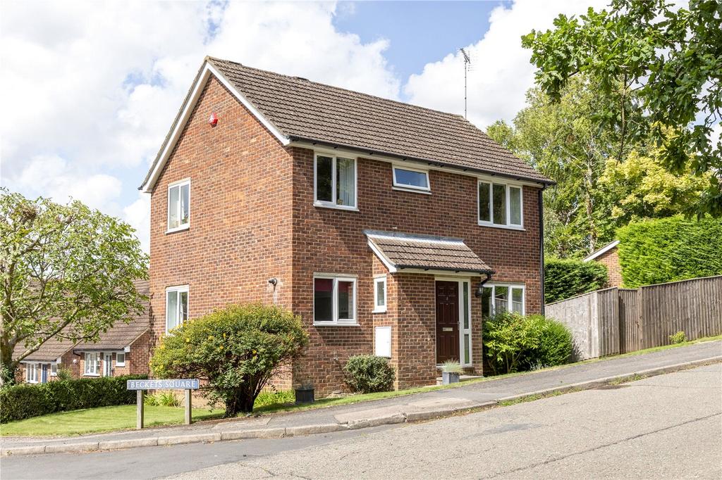 Bridle Way, Berkhamsted... 4 bed detached house - £715,000