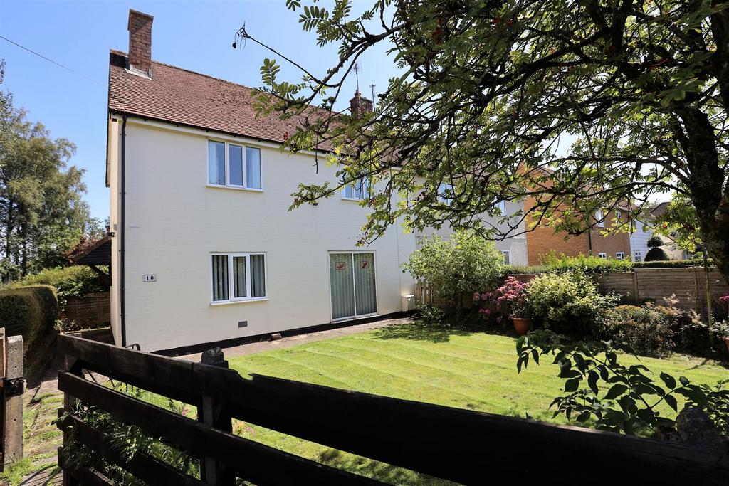 Maes Y Ffynnon Bonvilston, Vale of... 3 bed semi-detached house - £350,000