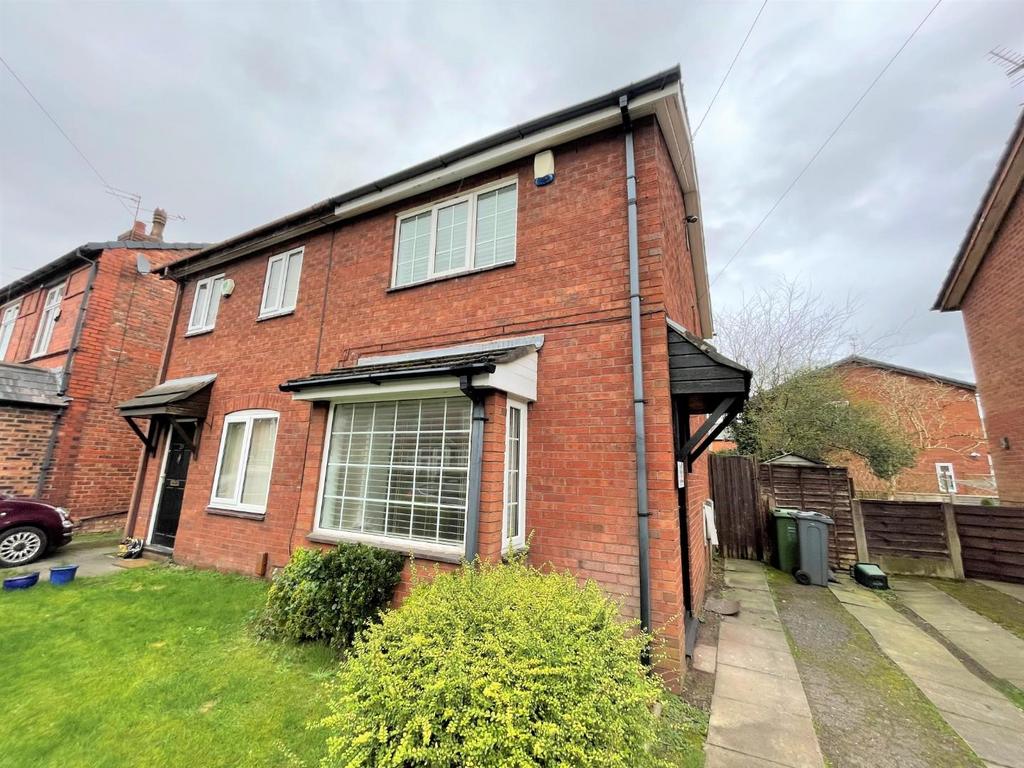 Dundonald Road, Didsbury 2 bed semi-detached house - £335,000