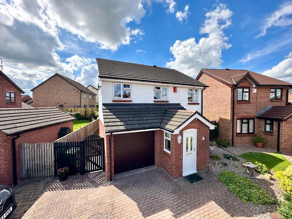 Priory View, Priory View HR2... 4 bed detached house - £315,000