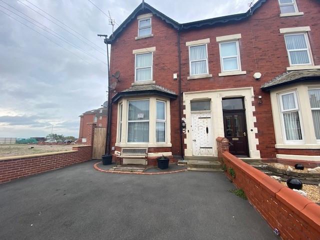 LIGHTBURNE AVENUE FY8 1 bed flat - £575 pcm (£133 pw)