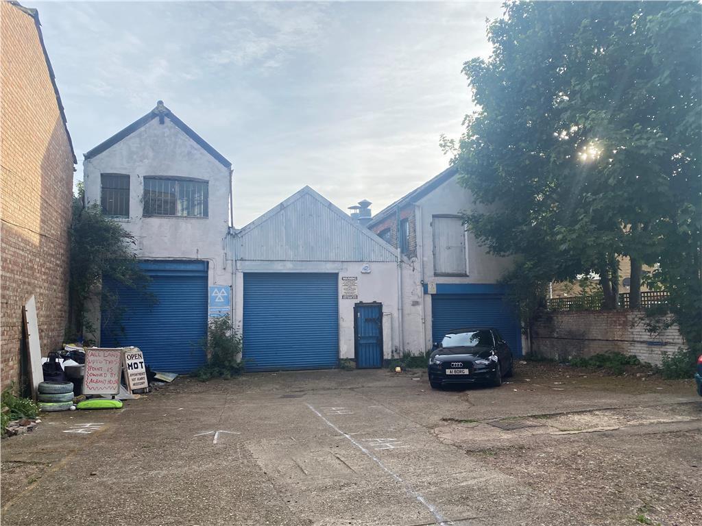 86A South End, Croydon, London, CR0 Garage - £425,000