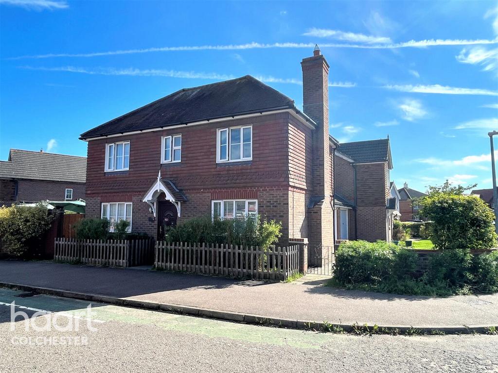 Gavin Way, Colchester 3 bed link detached house - £375,000