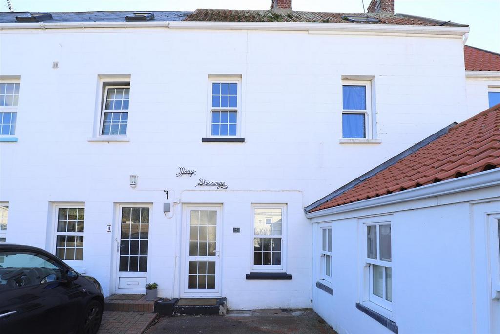 5 Elizabeth Place, Rue De La Croix... 2 bed cottage - £499,000