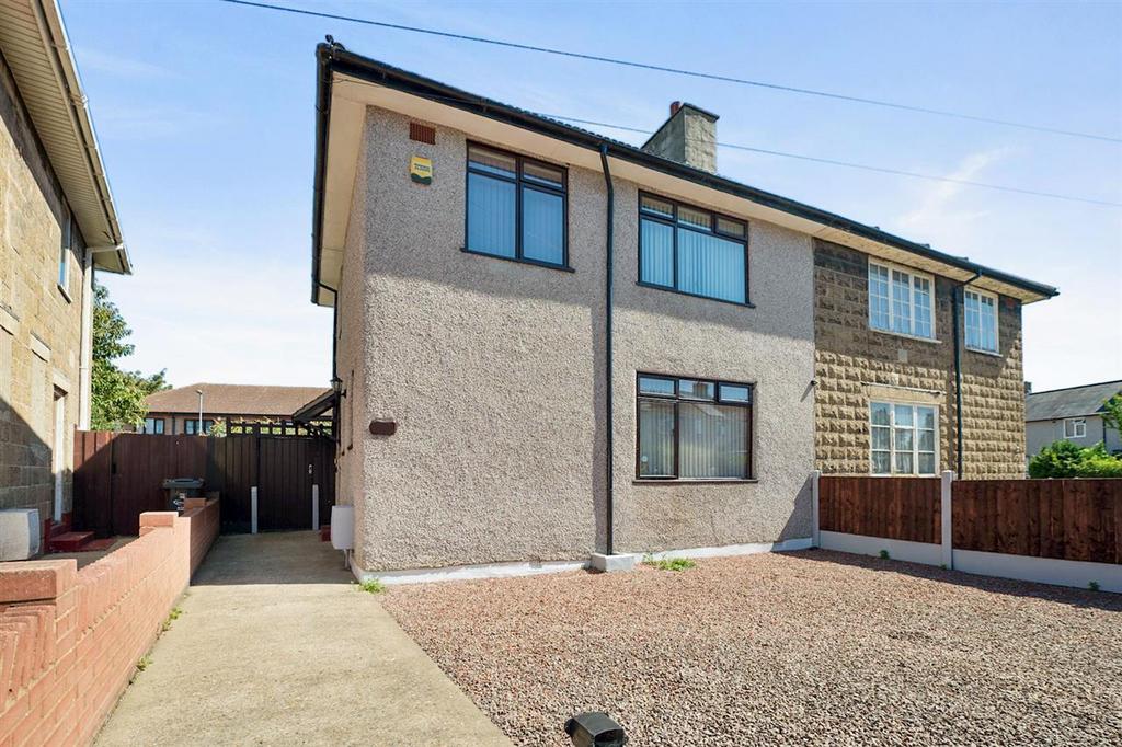 Fieldway, Dagenham, Essex 3 bed property for sale - £420,000