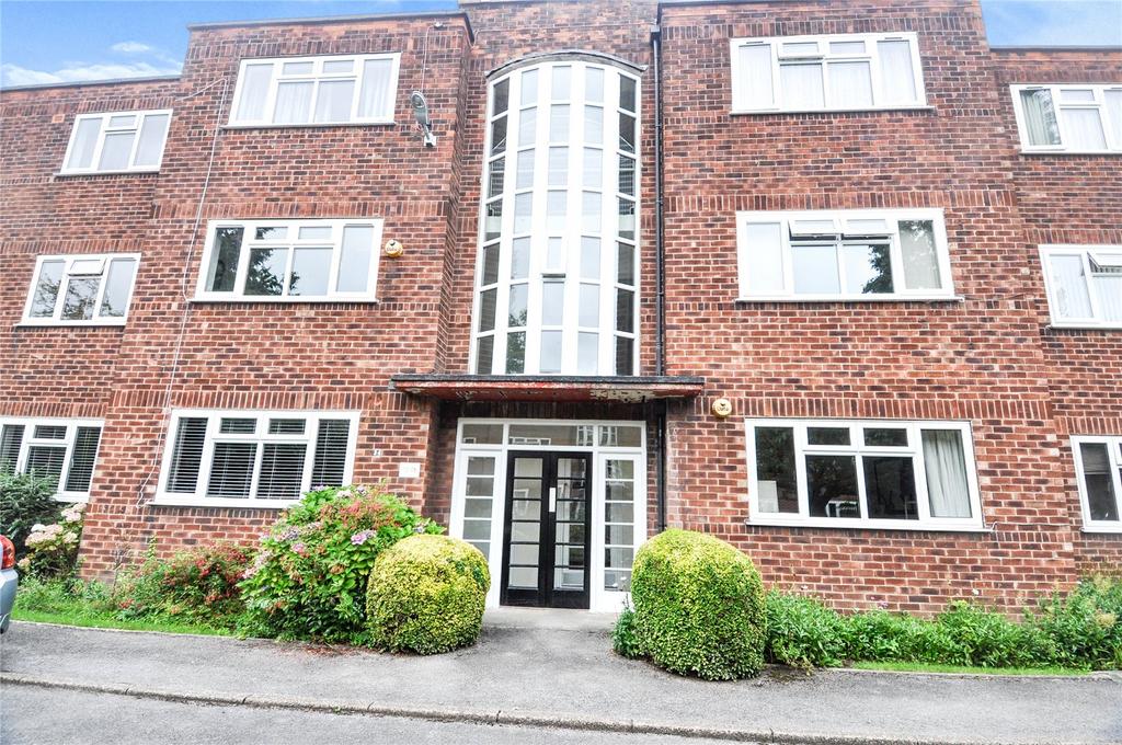 Wilmslow Road, Manchester, Greater... 2 bed flat - £1,200 pcm (£277 pw)