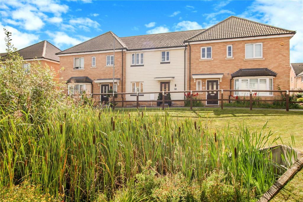 Warwick Crescent, Dunton Fields... 2 bed terraced house - £350,000