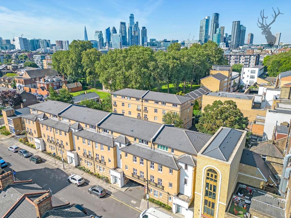Ebony House, Bethnal Green, E2 1 bed apartment - £400,000