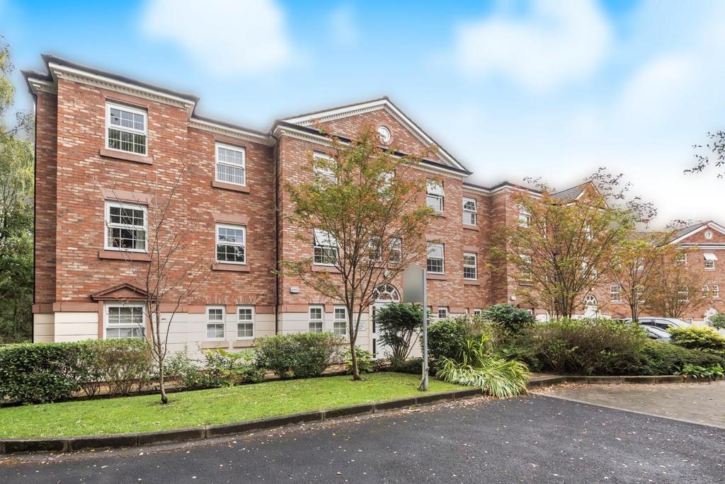 Manthorpe Avenue, Worsley, Manchester 2 bed apartment - £950 pcm (£219 pw)