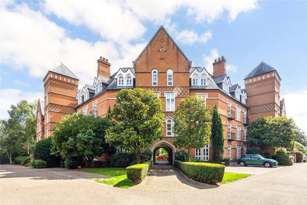 Holloway Drive, Virginia Water, Surrey, GU25 2 bed apartment for sale ...